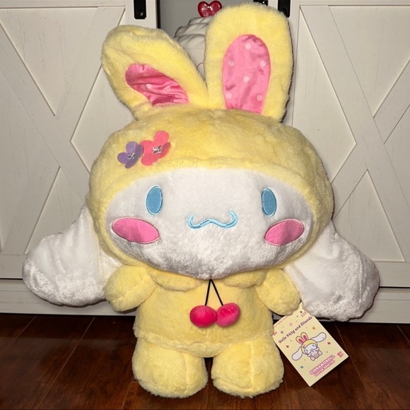 Hello Kitty | Holiday | Hello Kitty Cinnomoroll Easter Greeter | Poshmark